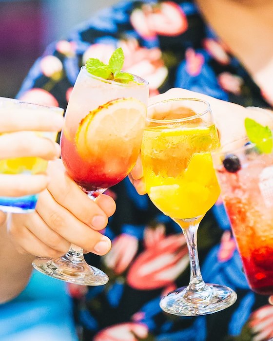 Home [www.moxycafeandbar.moxyosakahonmachi.com]